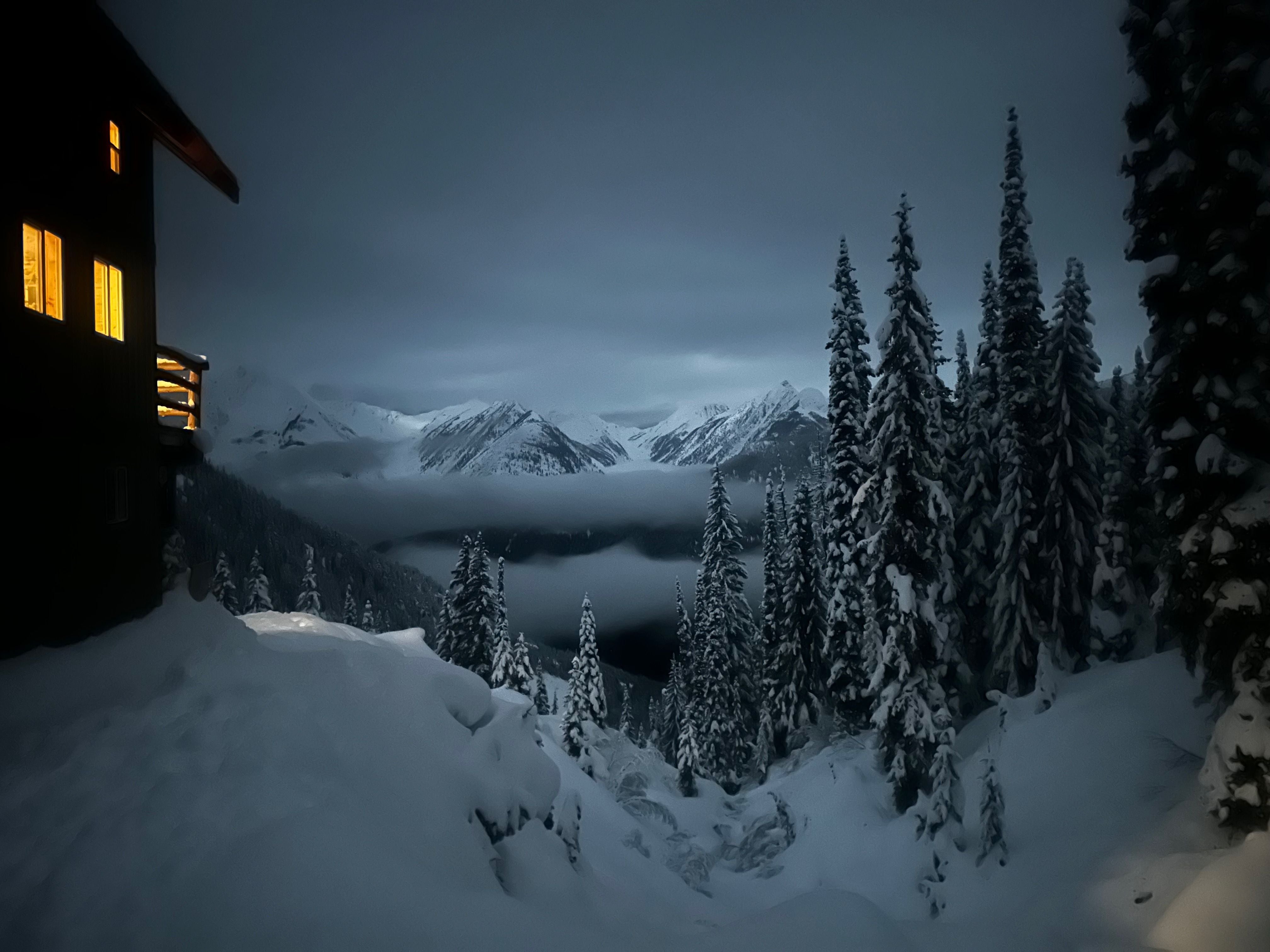 Lodge Profile: Snowfall Lodge, British Columbia | Blackbird MTN Guides – Blackbird Mountain ...